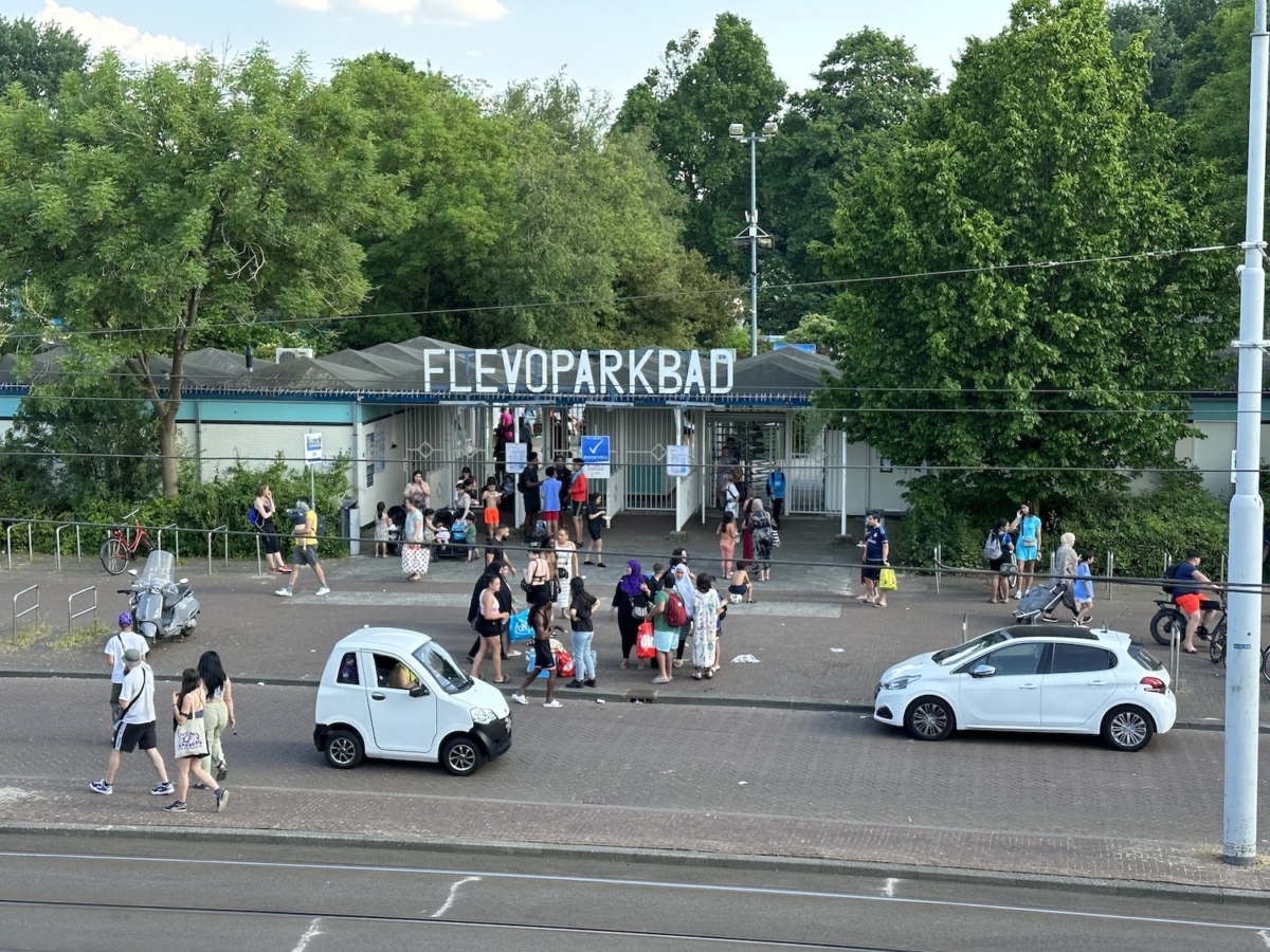Plannen voor een binnenzwembad bij het Flevoparkbad - de Brug - nieuws ...